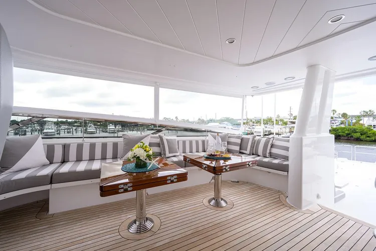 UNWINED yacht for charter (Westport, 34.14m, 2005)